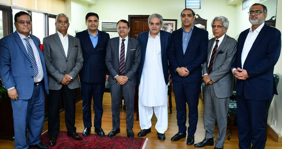 Chairman FBR assures to look into the tax issues of business community ...