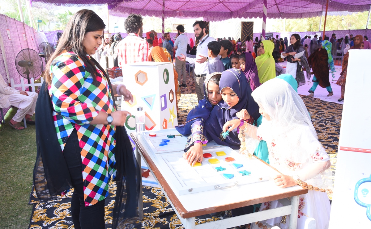 AKU hosts math games’ showcase by female educators to out-of-school ...